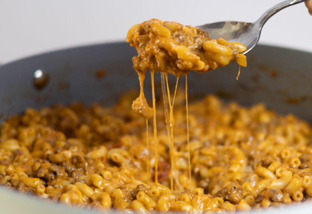 Cheesy Beef & Elbow Pasta: Homemade Hamburger Helper | Lola Jay Yum!